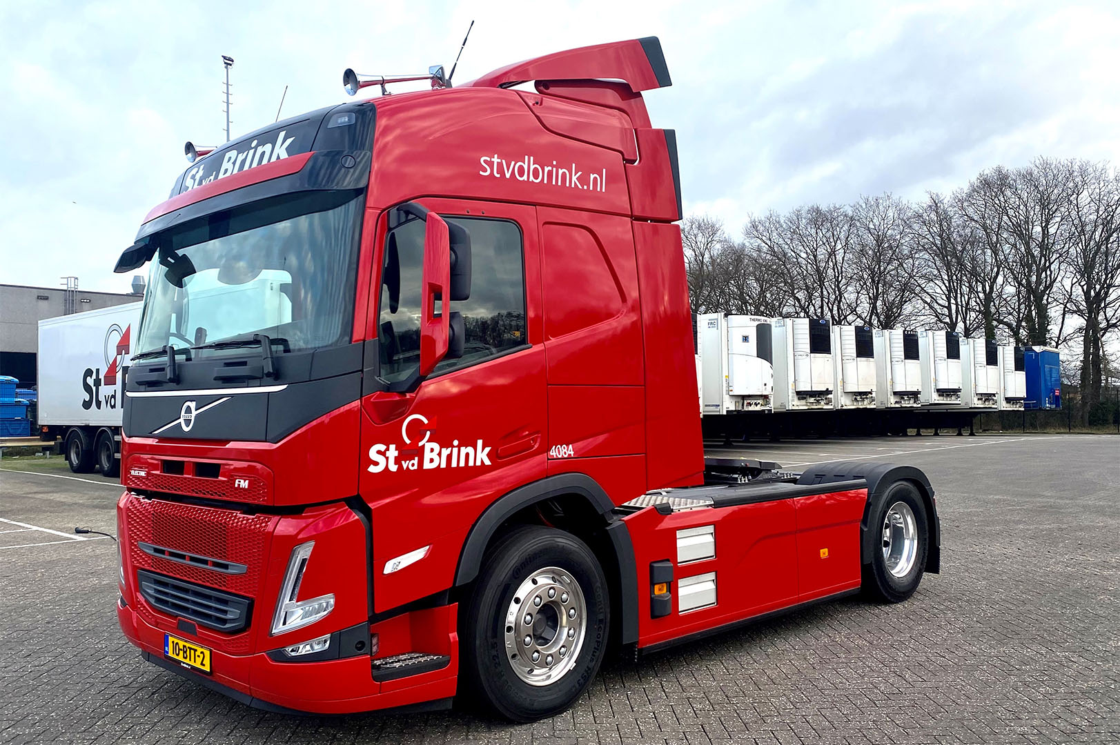 Eerste Volvo FM Electric voor St vd Brink